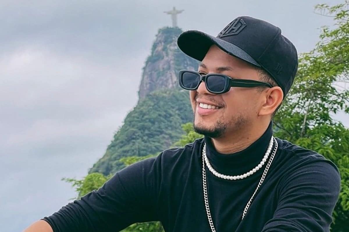 Brazilian Gospel Singer Pedro Henrique Dies During Stage Performance 9063