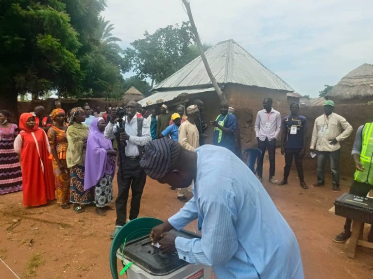 PDP, APC Trade Vote-Buying Accusations In Adamawa By-Election | Naija News